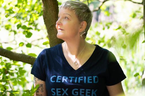 Online Somatic Coaching with Sex therapist and Sexologist Sian Johnson