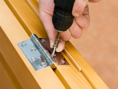 HINGE ALIGNMENT TORONTO & GTA - RELIANCE DOORSMITH