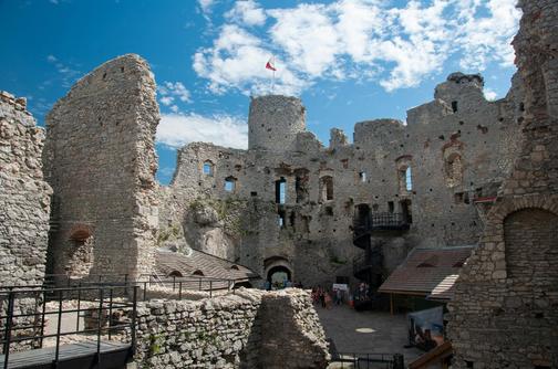 Polish Castles in Ruins: Forgotten Treasures of History
