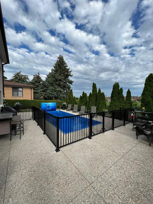 Aluminum railings // Pools, walkout basements, patios, and terraces